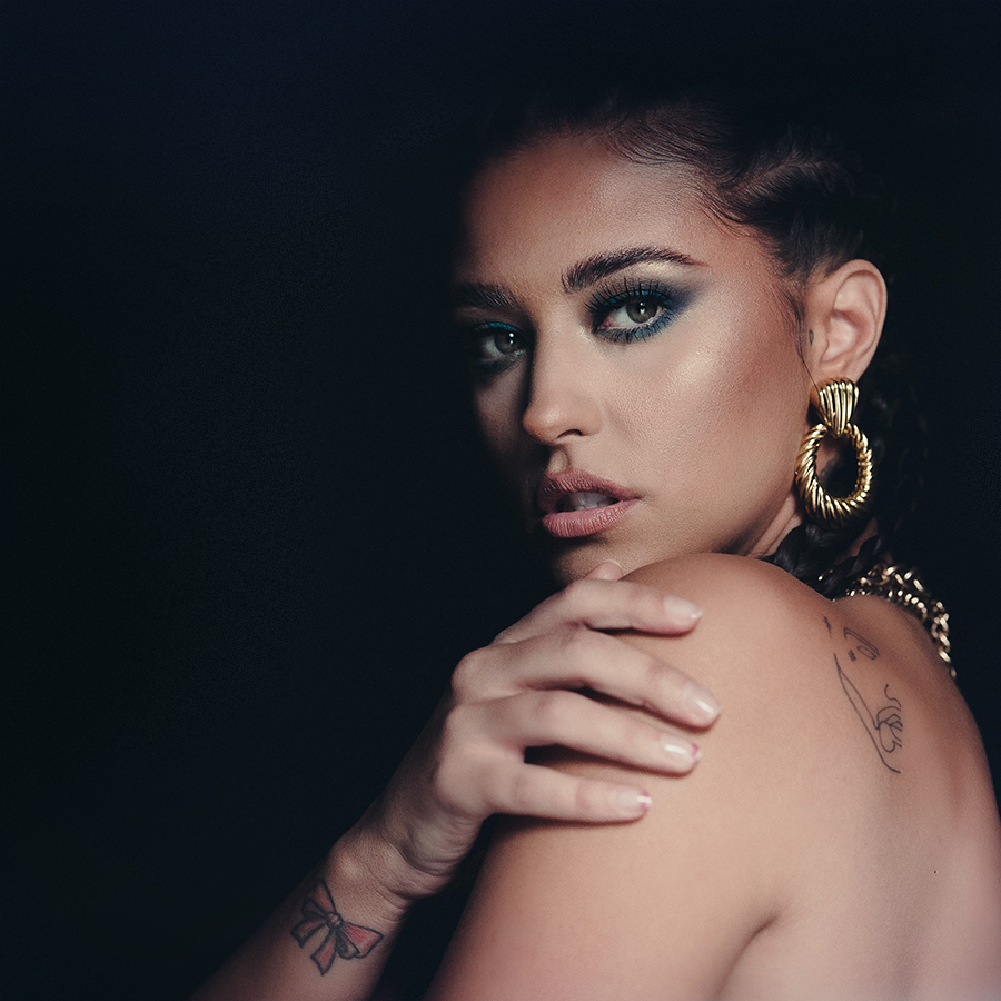ANTONIA lansează single-ul ”Lie I Tell Myself” – VIDEO : VIRGIN RADIO ...