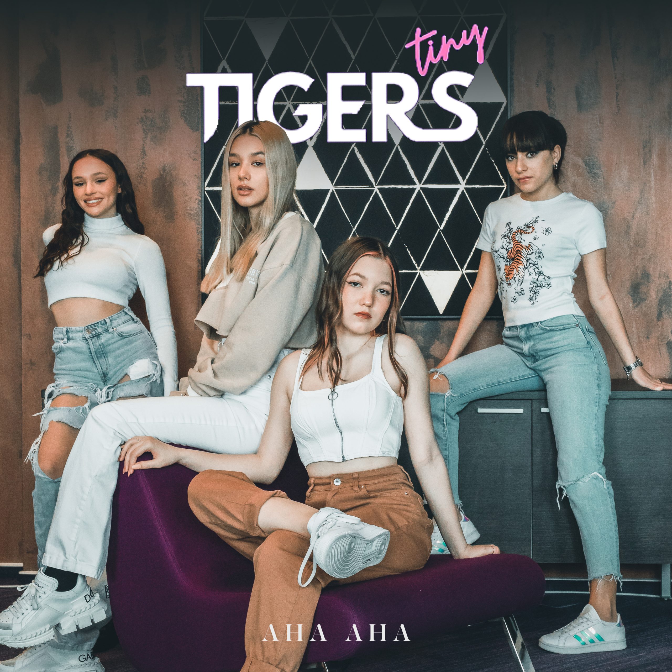 După succesul de la X Factor, Tiny Tigers lansează „Aha Aha” (VIDEO ...