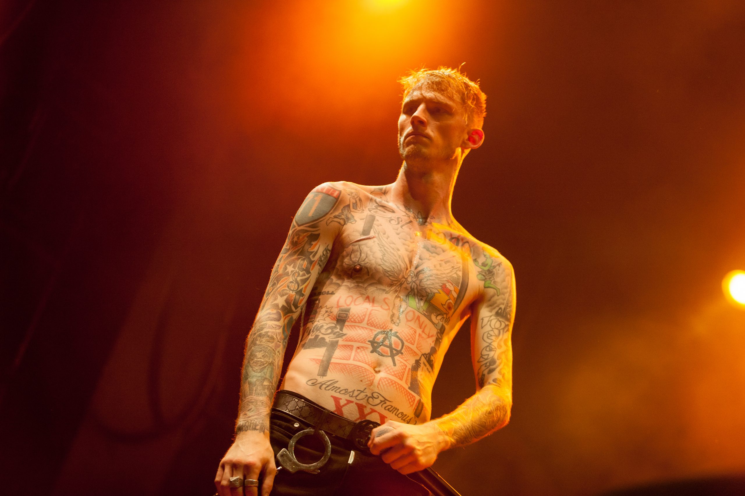 Machine Gun Kelly a decis să se lase de rock. Se întoarce la rap ...