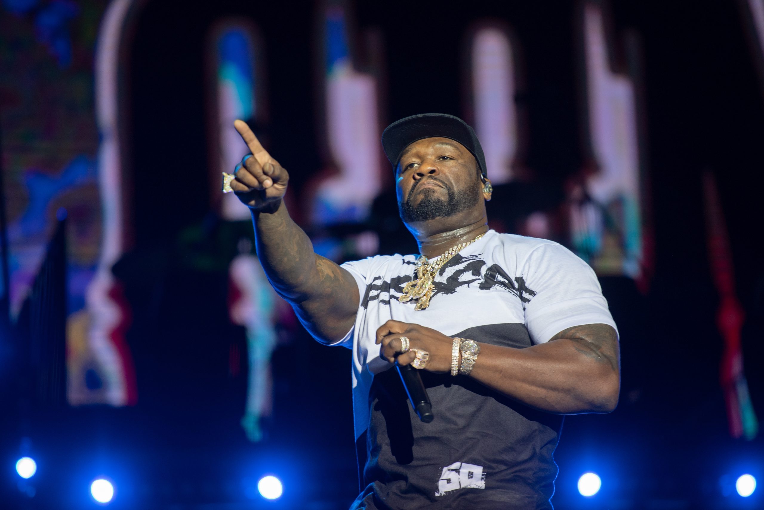 50 Cent este în proces după o presupusă mărire a penisului. Ce spune ...