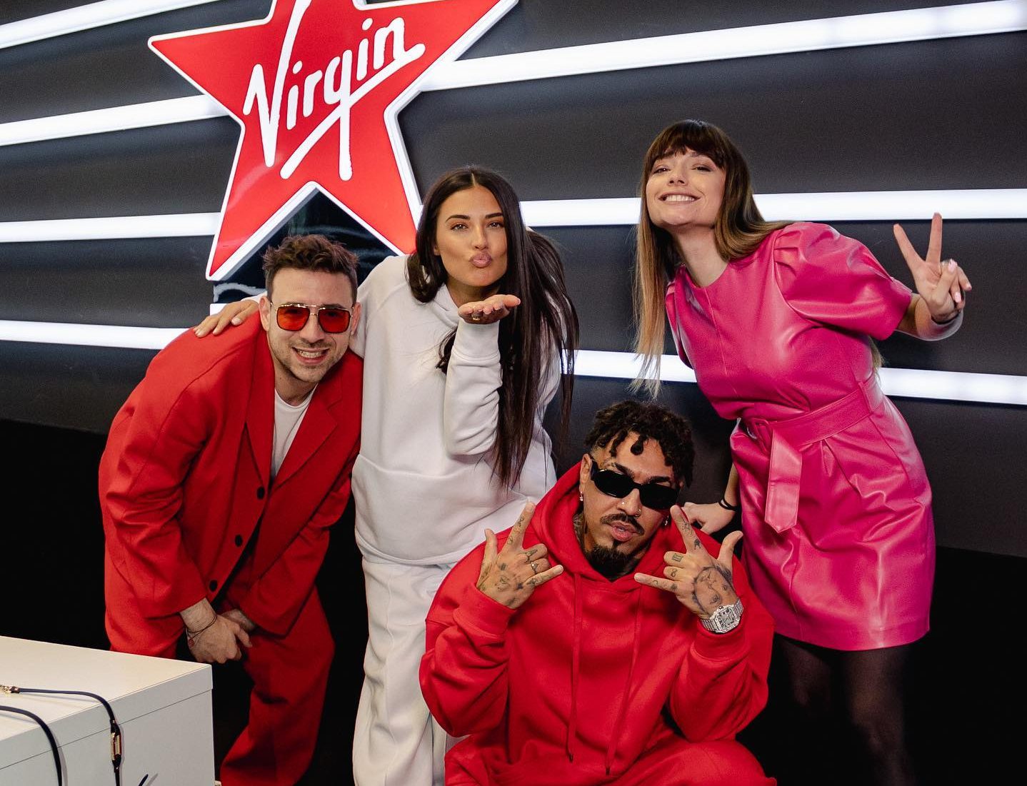 Peste 12 ore de Breakfast ON AIR la Virgin Radio Romania de Valentine`s ...