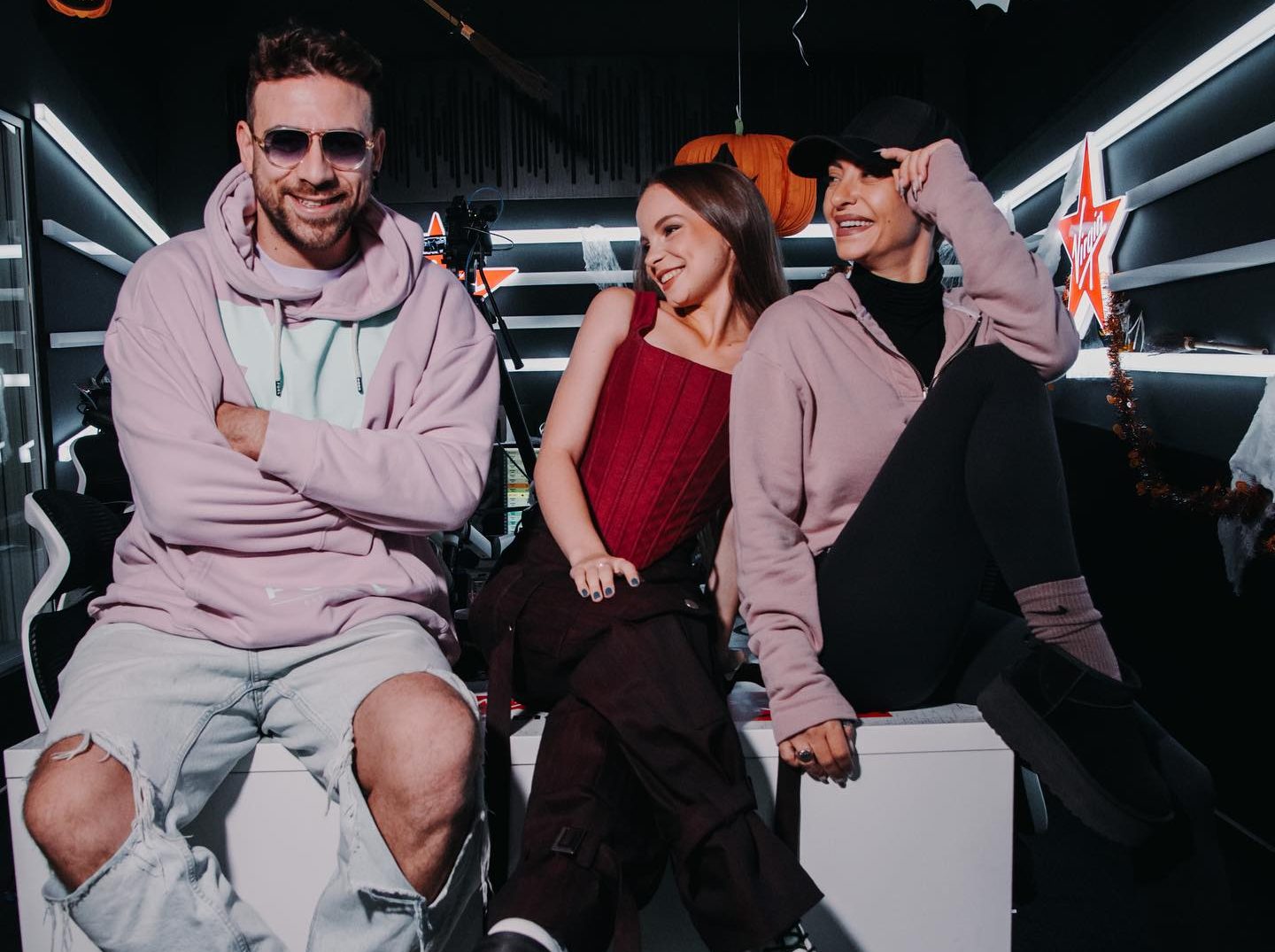 YUKA lansează remake-ul piesei ,,Clipe” de la 3 Sud Est! Piesa s-a ...