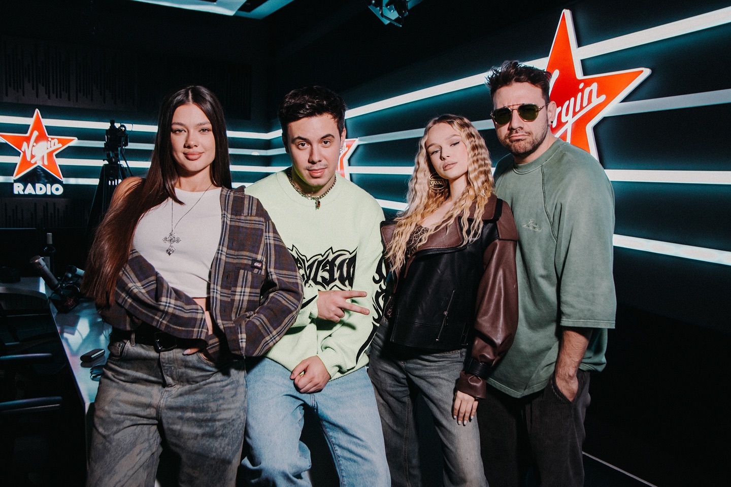 Eva Timush și Adi Istrate ne-au cântat live în Breakfast-ul special ...