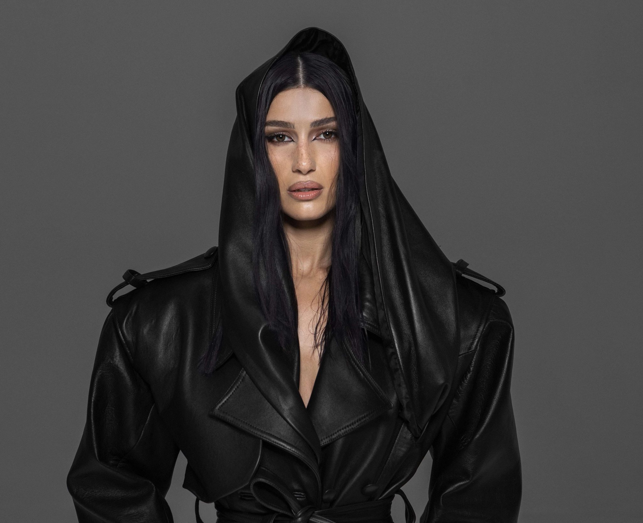 Un mesaj despre viață și autenticitate în noul visual al Alinei Eremia – ,,Dacă vrei să trăiești ...