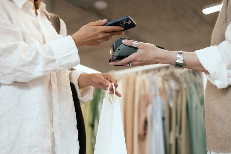 NOUA UNSPE și RUBY sunt protagoniștii videoclipului ,,SPUNE-MI ...